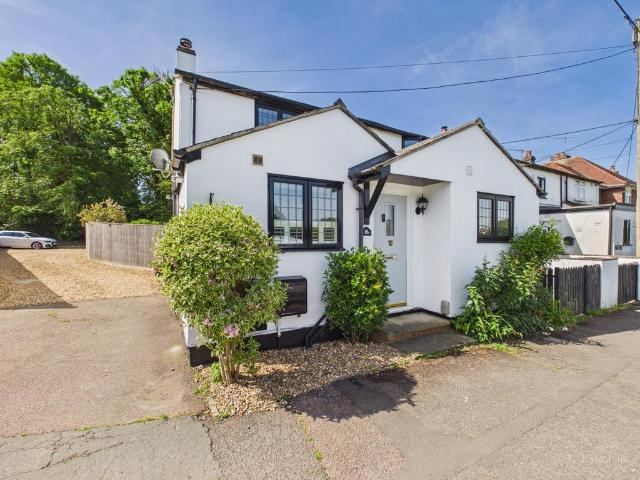 2 bedroom end of terrace house for sale