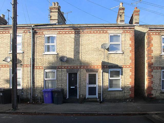 2 bedroom end of terrace house for sale