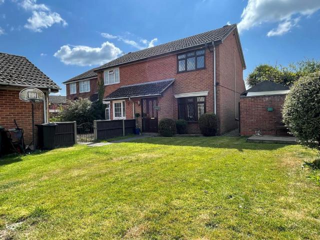 2 bedroom end of terrace house for sale