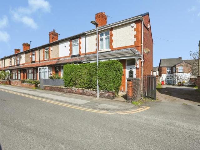 2 bedroom end of terrace house for sale