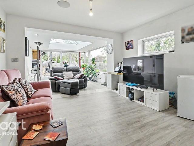 2 bedroom end of terrace house for sale