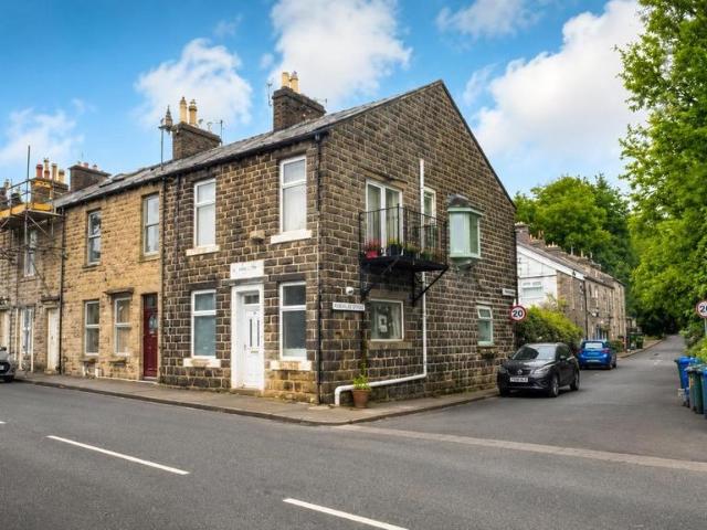 2 bedroom end of terrace house for sale