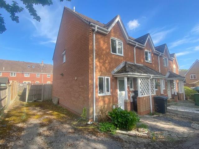 2 bedroom end of terrace house for sale