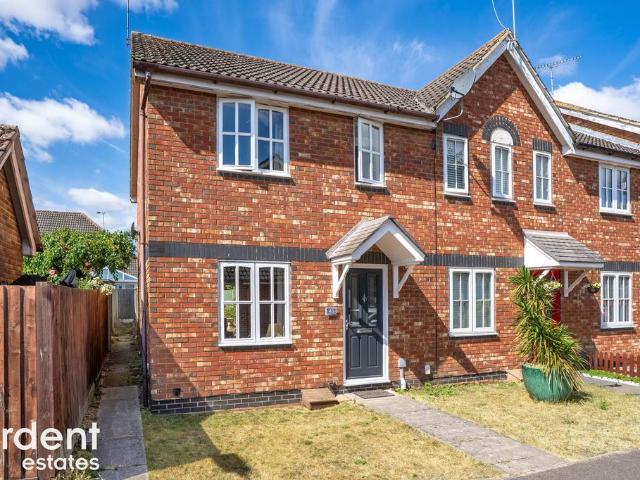 2 bedroom end of terrace house for sale