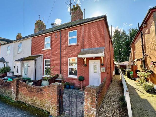 2 bedroom end of terrace house for sale