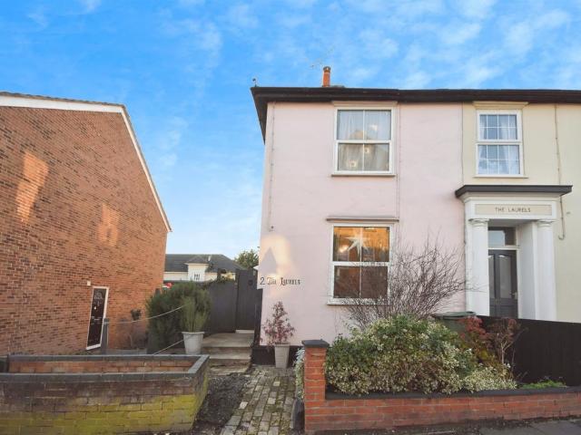 2 bedroom end of terrace house for sale