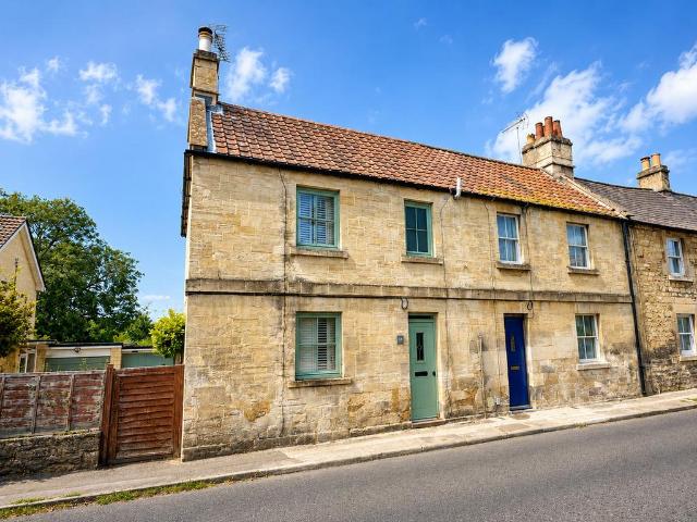 2 bedroom end of terrace house for sale