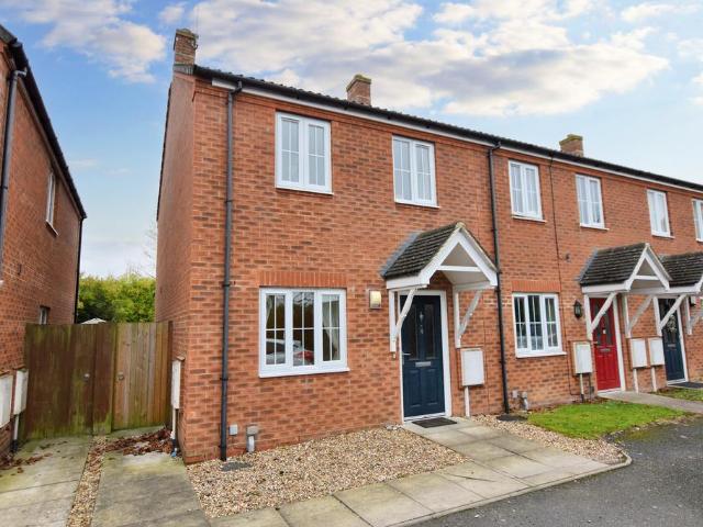 2 bedroom terraced house for sale