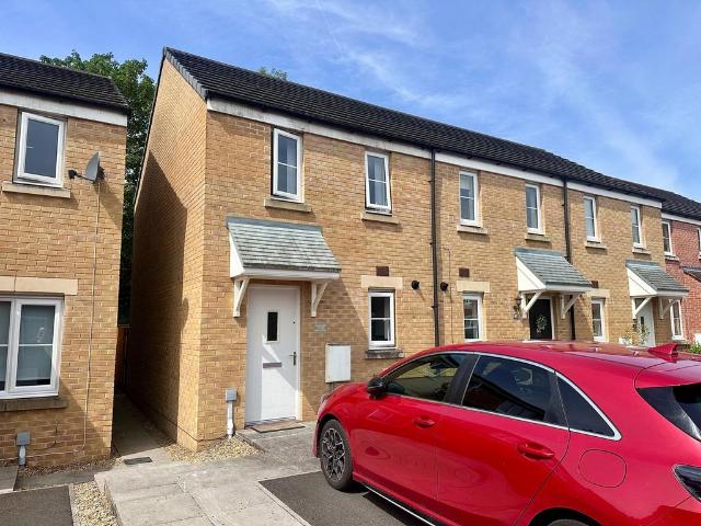 2 bedroom end of terrace house for sale