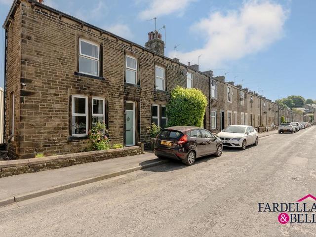 2 bedroom end of terrace house for sale