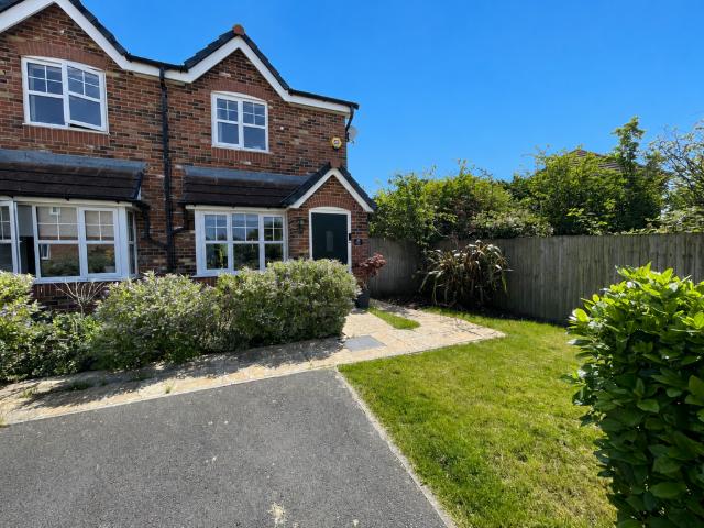 2 bedroom end of terrace house for sale