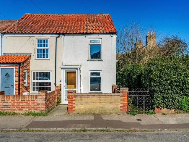 2 bedroom end of terrace house for sale
