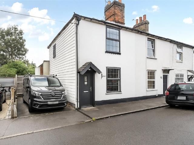 2 bedroom end of terrace house for sale