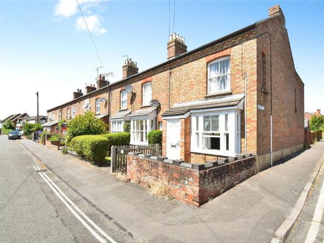 2 bedroom end of terrace house for sale