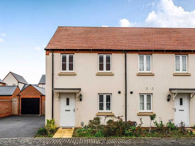 2 bedroom end of terrace house for sale