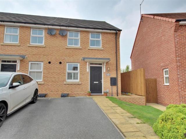 2 bedroom end of terrace house for sale