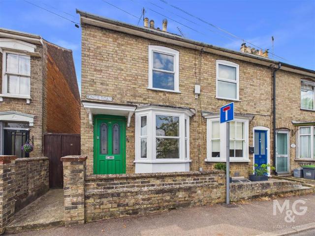 2 bedroom end of terrace house for sale