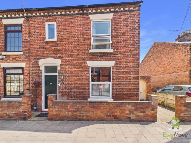 2 bedroom end of terrace house for sale