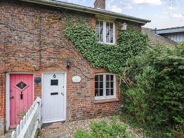 2 bedroom end of terrace house for sale