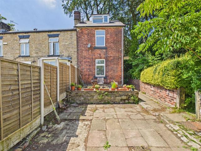 2 bedroom end of terrace house for sale