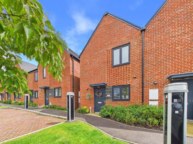 2 bedroom end of terrace house for sale