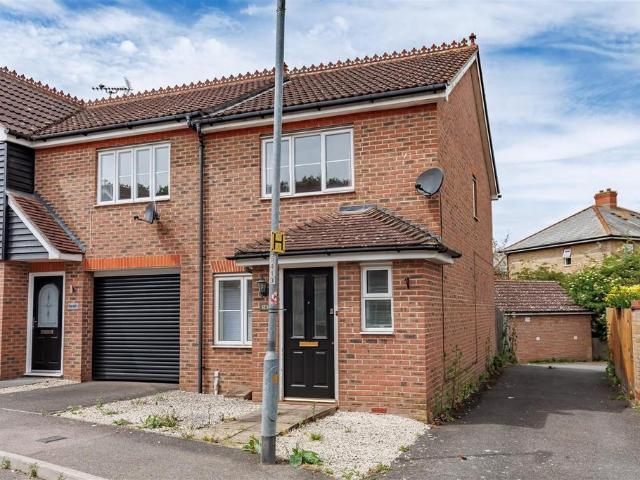 2 bedroom end of terrace house for sale