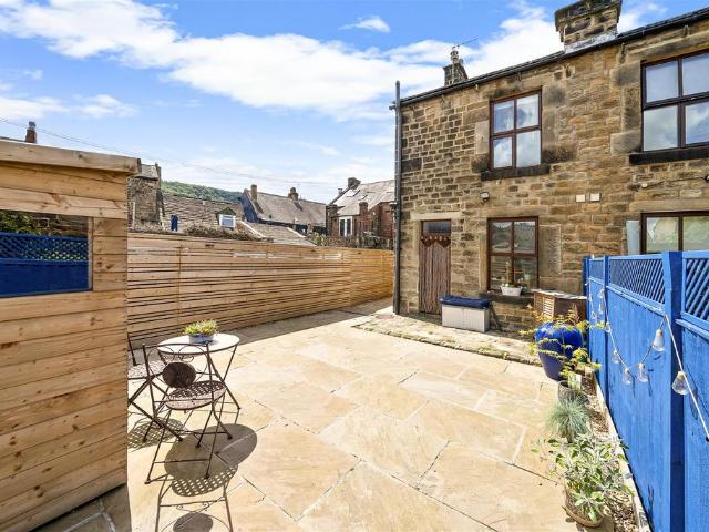 2 bedroom end of terrace house for sale