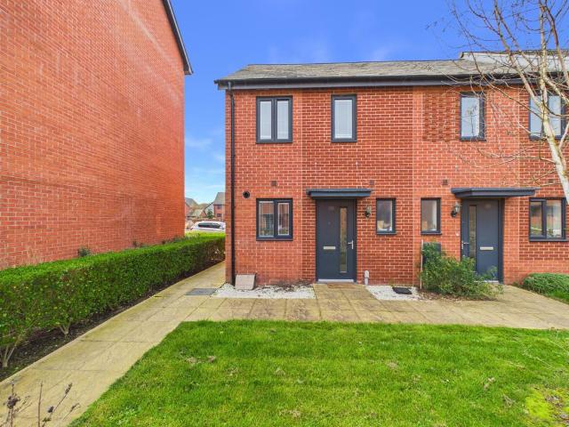 2 bedroom end of terrace house for sale