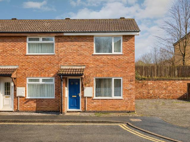 2 bedroom end of terrace house for sale