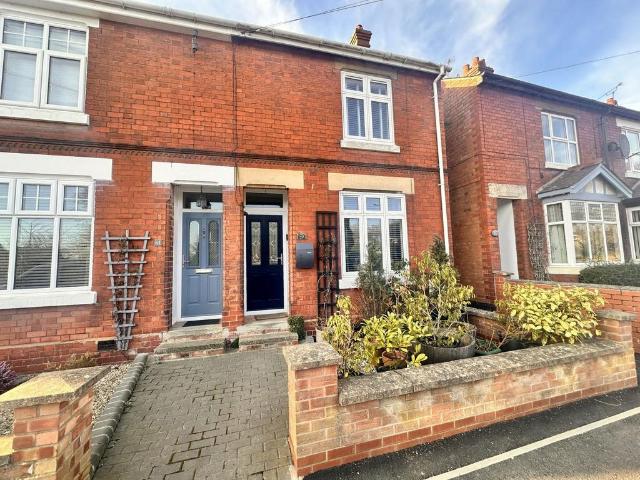 2 bedroom end of terrace house for sale