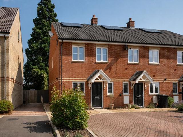 2 bedroom end of terrace house for sale