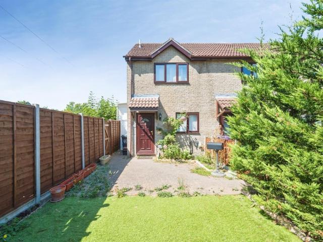 2 bedroom end of terrace house for sale