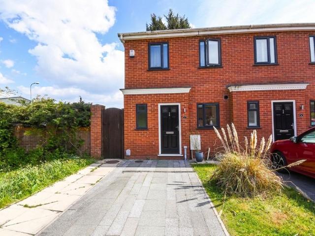 2 bedroom end of terrace house for sale