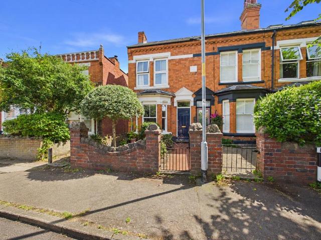 2 bedroom end of terrace house for sale