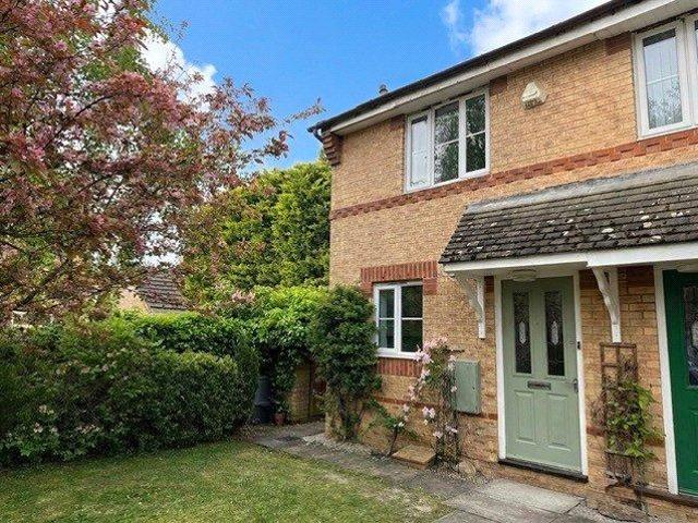 2 bedroom end of terrace house for sale
