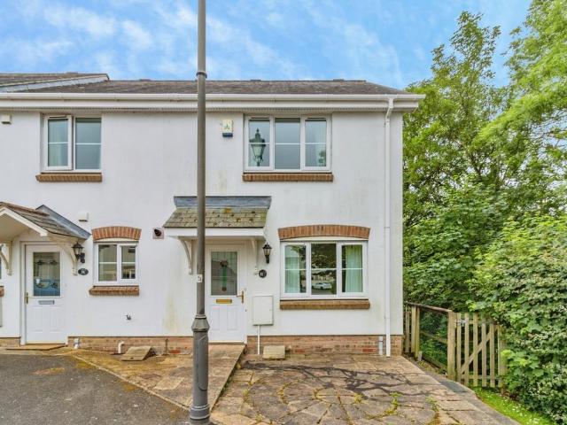 2 bedroom end of terrace house for sale