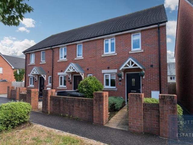 2 bedroom end of terrace house for sale