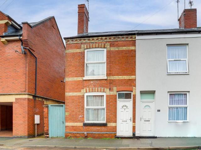 2 bedroom end of terrace house for sale