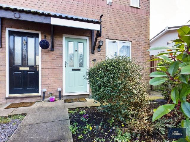 2 bedroom end of terrace house for sale