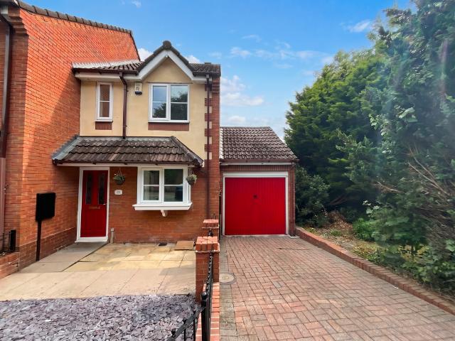 2 bedroom end of terrace house for sale