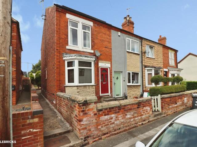 2 bedroom end of terrace house for sale