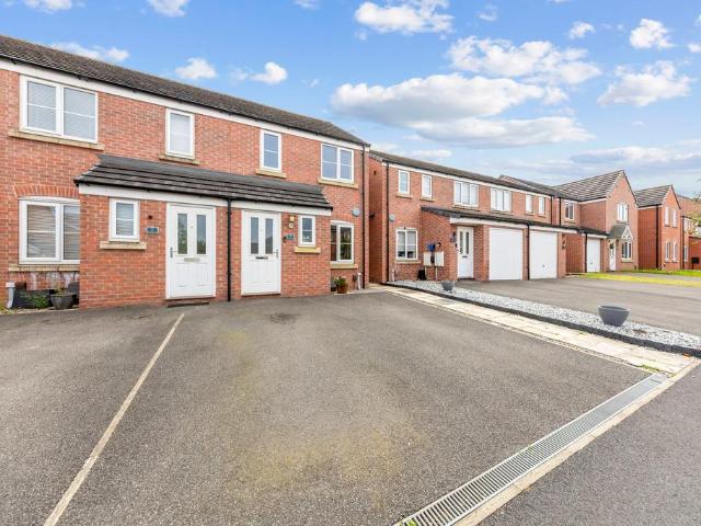 2 bedroom end of terrace house for sale