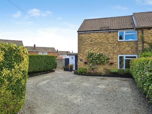 2 bedroom end of terrace house for sale