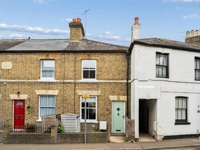 2 bedroom end of terrace house for sale