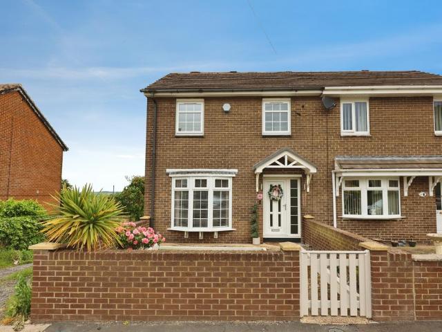 2 bedroom end of terrace house for sale
