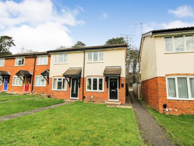 2 bedroom end of terrace house for sale