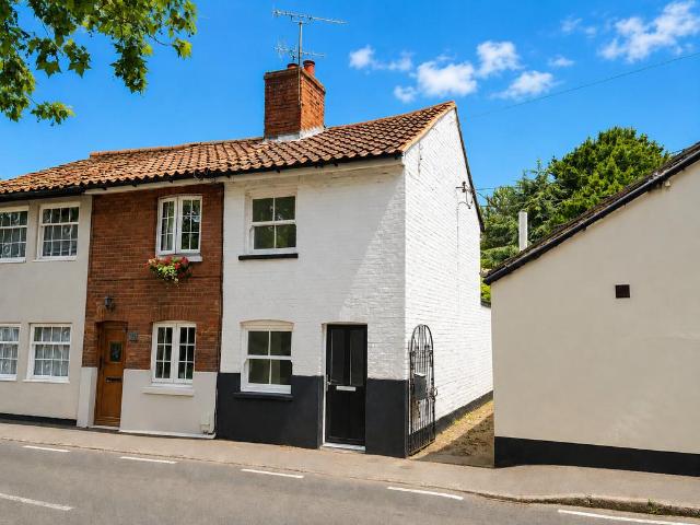 2 bedroom end of terrace house for sale