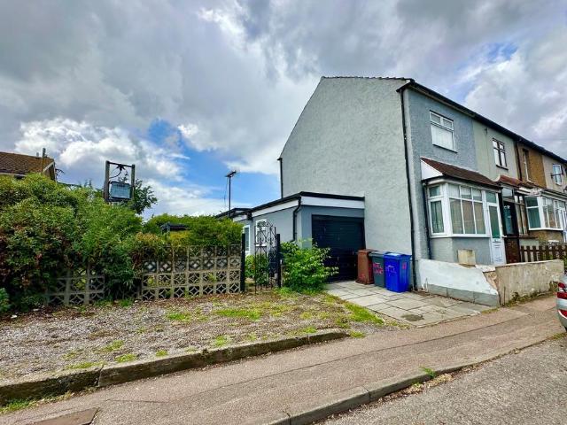 2 bedroom end of terrace house for sale