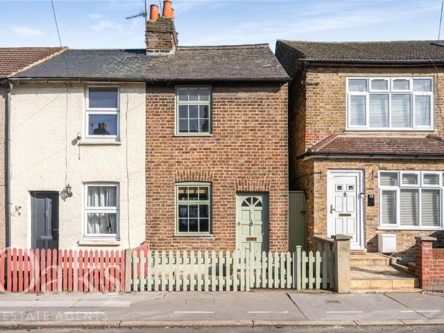 2 bedroom end of terrace house for sale
