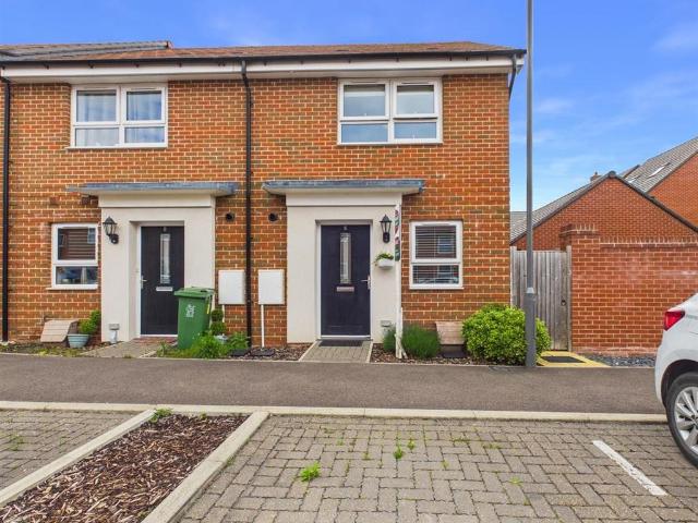 2 bedroom end of terrace house for sale